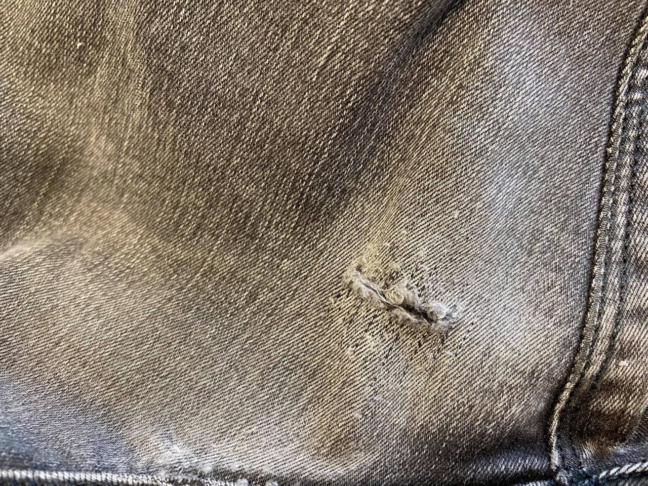 Rõivaste parandus Tallinnas - Kuldne nööp